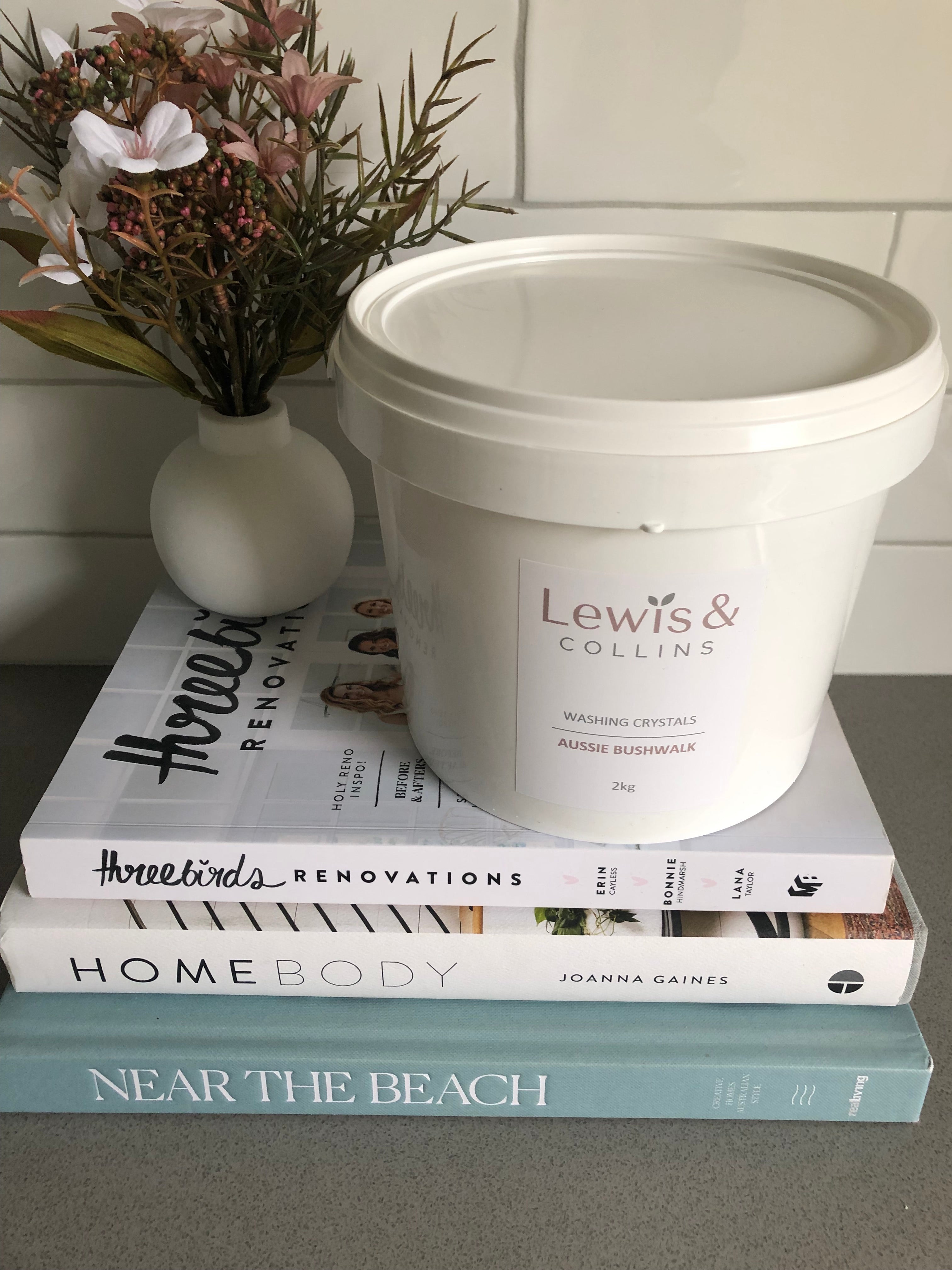 2kg Tub Washing Crystals – Lewis & Collins